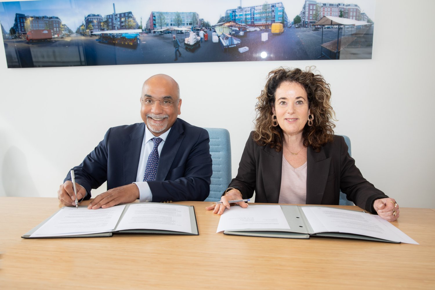 Collaboration agreement signed by UT and VU Amsterdam