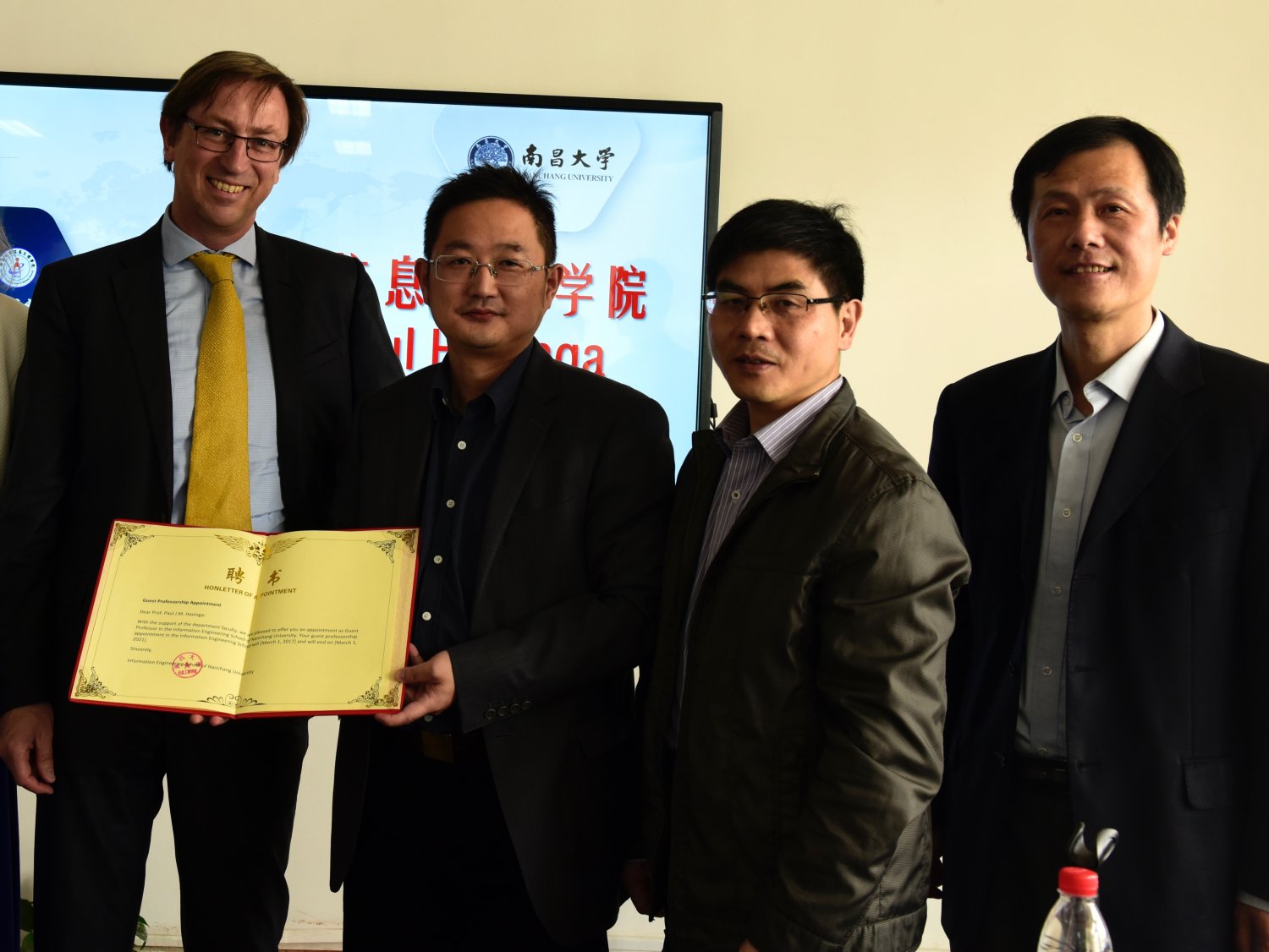 Prof. dr. Paul Havinga appointed as guest professor at Nanchang ...