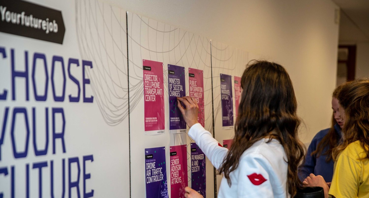 Four bachelor programmes celebrate Top-rated status in Keuzegids ...