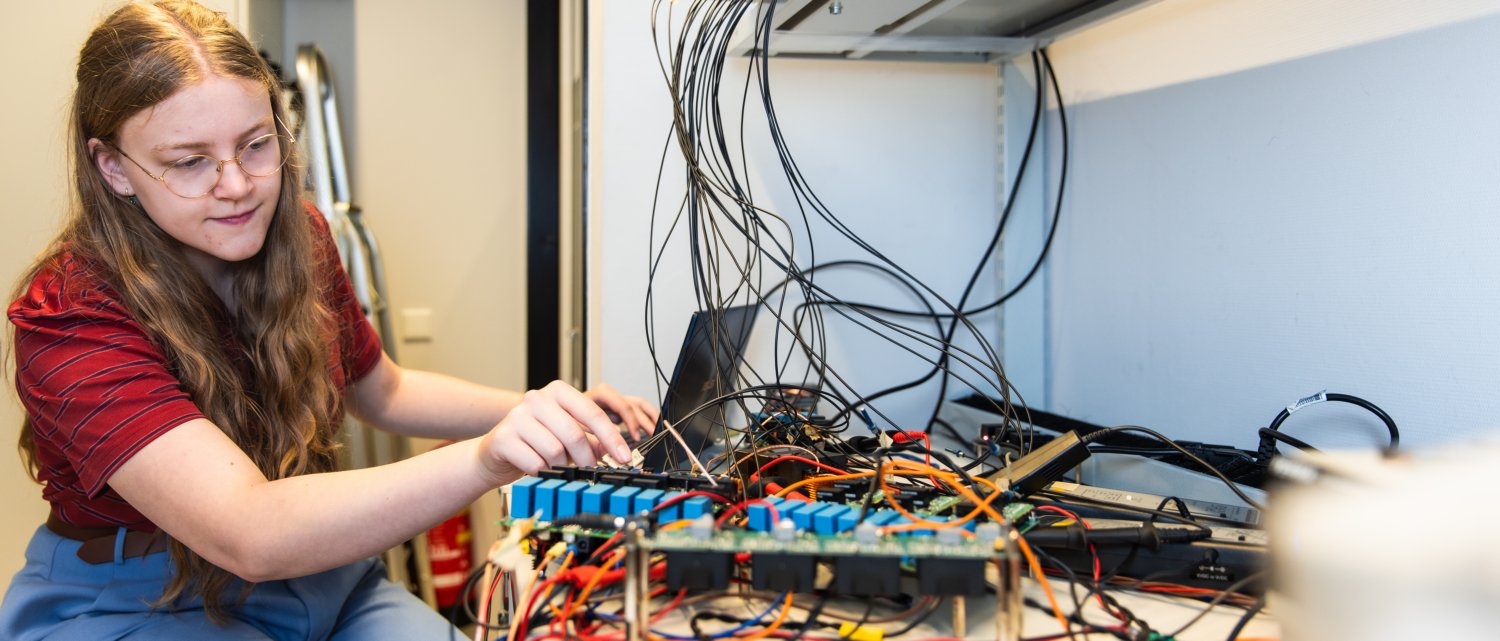 Semiconductor Devices and Technology | Electrical Engineering