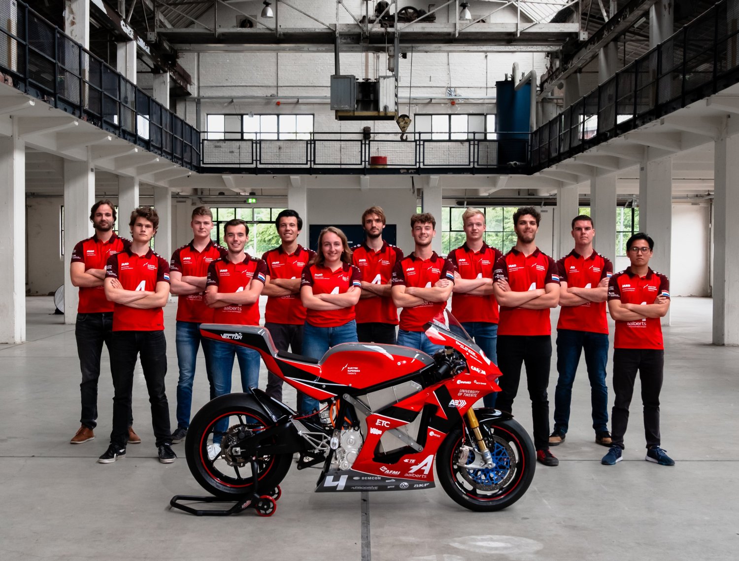 Electric Superbike Twente presents a revolutionary battery swapping ...