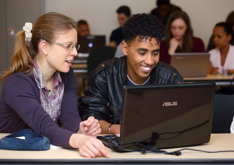 Introduction to Programming C++ | Home (EN)