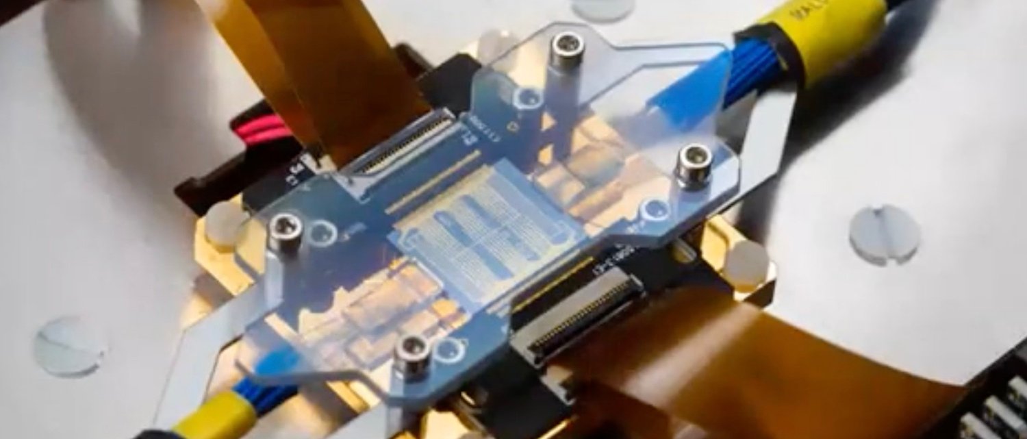 UT-spinoff QuiX sells first quantum processor to Qontrol