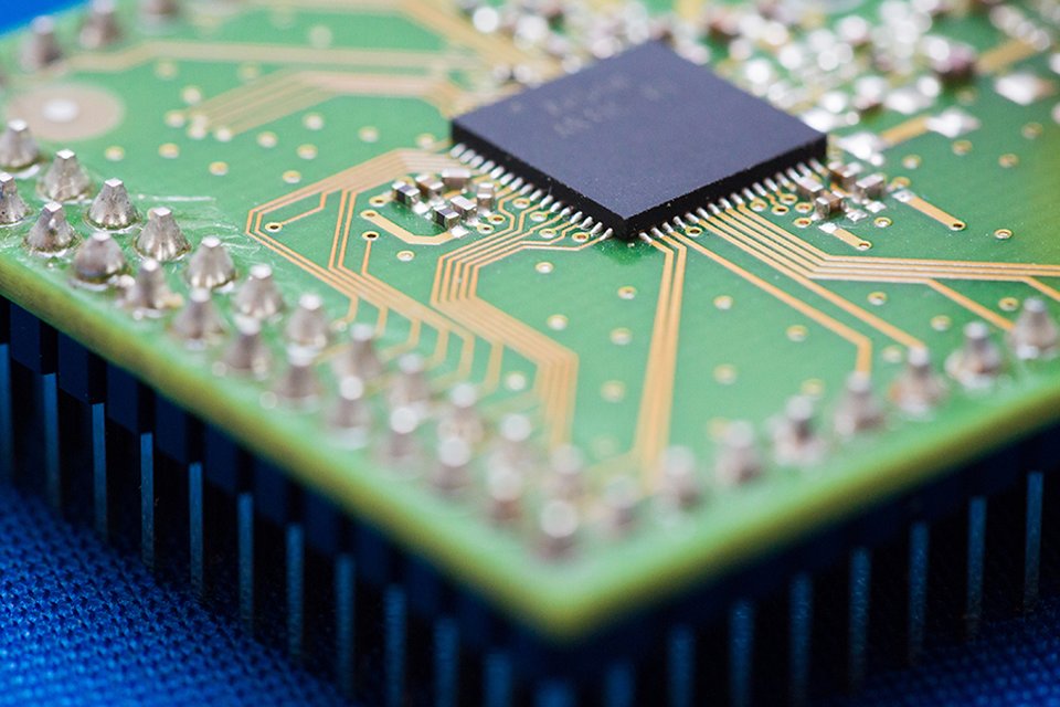 Chip design centers choose Twente: opening AnSem